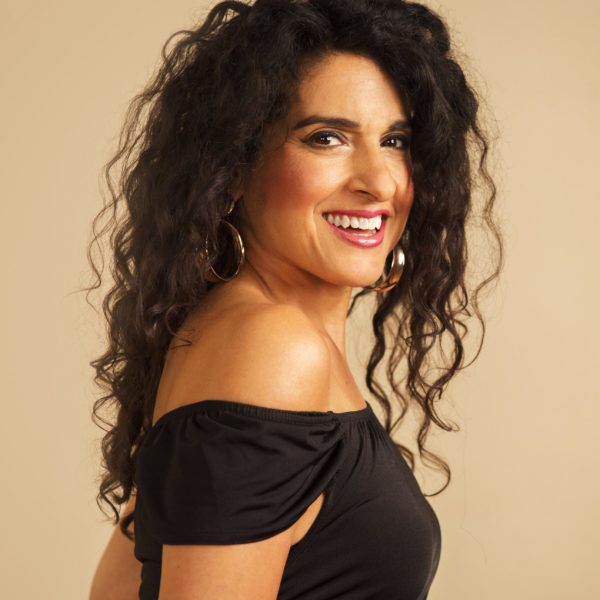 Ana León Female Wedding Singer-Photos | Ana Leon